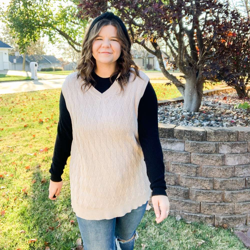 Minimalist Closet Challenge: 10 Items, 5 Outfits, 7 Days